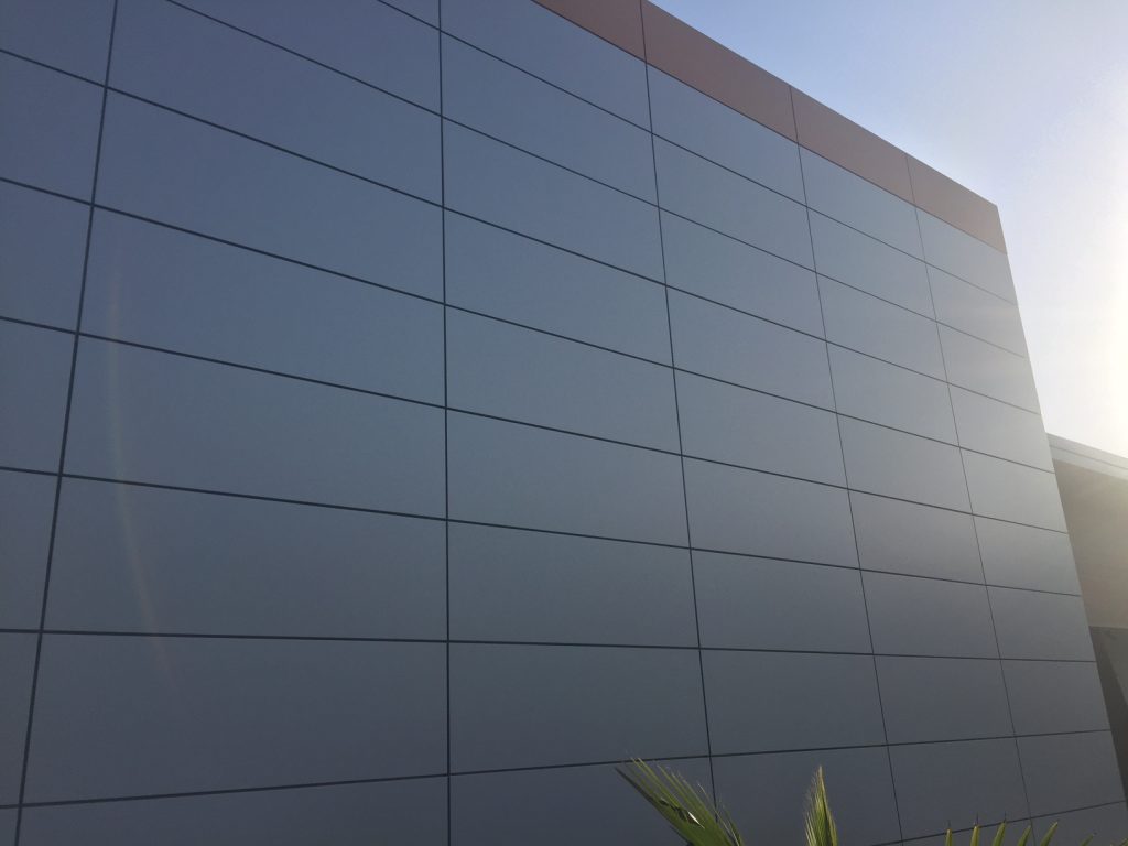 RIVESTIMENTO FACCIATA CON PANNELLI IN ALLUMINIO COMPOSITO ALUCOBOND ...